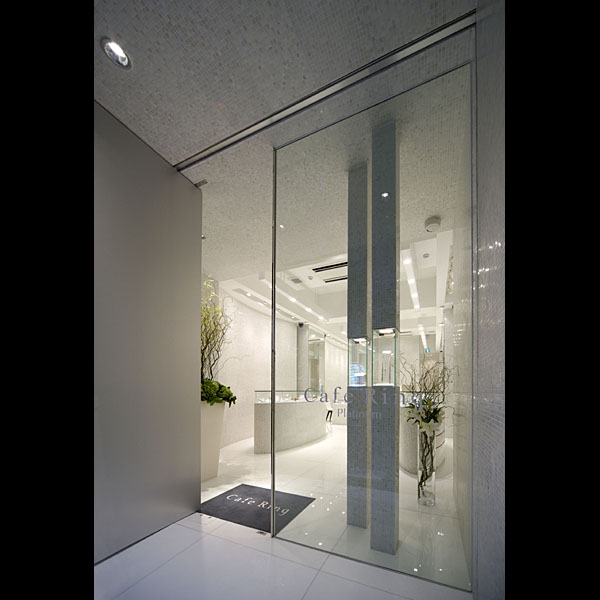 cafe ring ginza namiki street